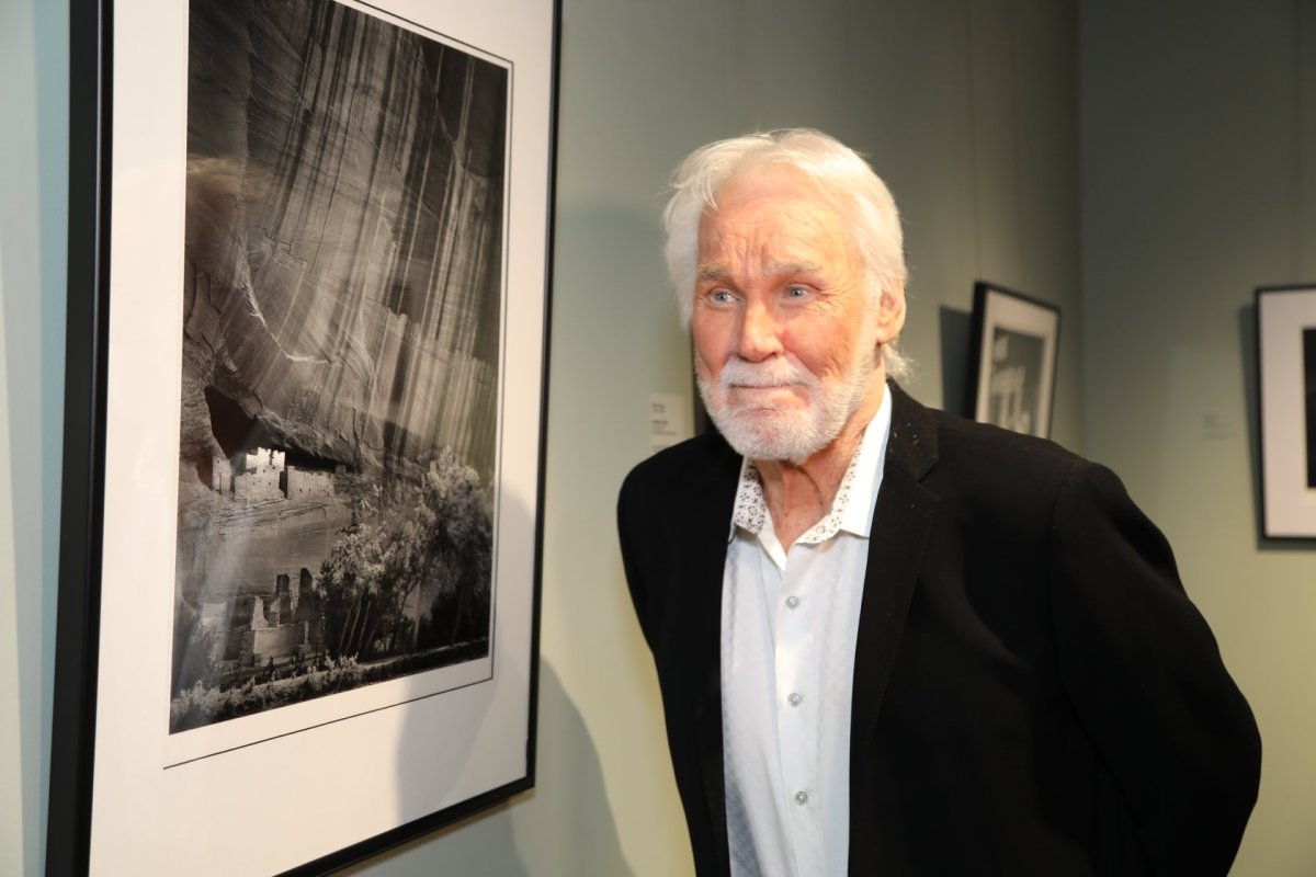Photography: Singer Kenny Rogers (1938- 2020) Had “Passion For Taking ...