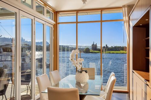 Floating Home Tour: Seattle, Washington | Boomers Daily