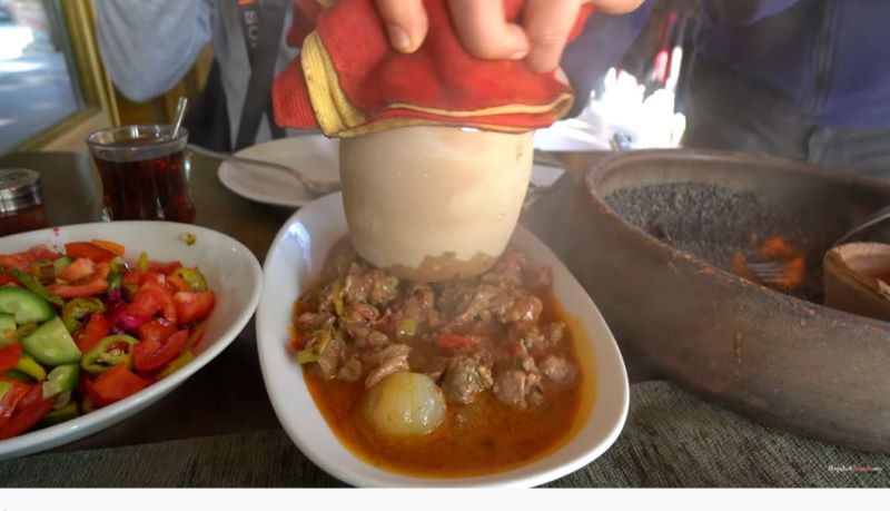 Travel Video: Street Food And Hot Air Ballooning In Cappadocia, Turkey ...