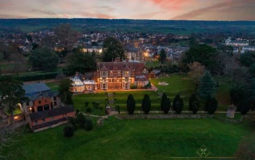 Historic English Manors: ‘Chanters House’ In Devon, “Cromwell ...