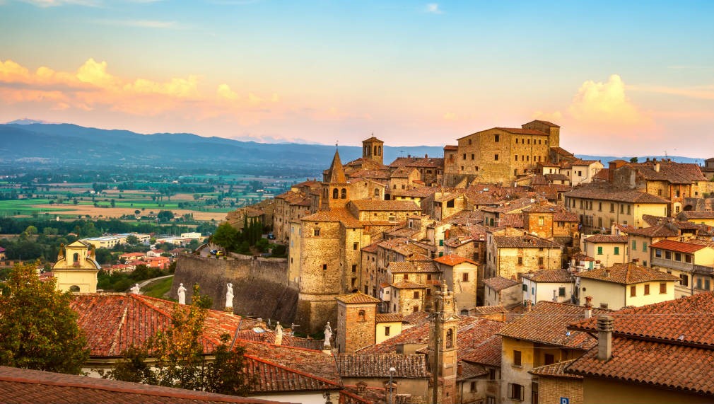 Walking Tour: Anghiari – Northern Italy (4K Video) | Boomers Daily