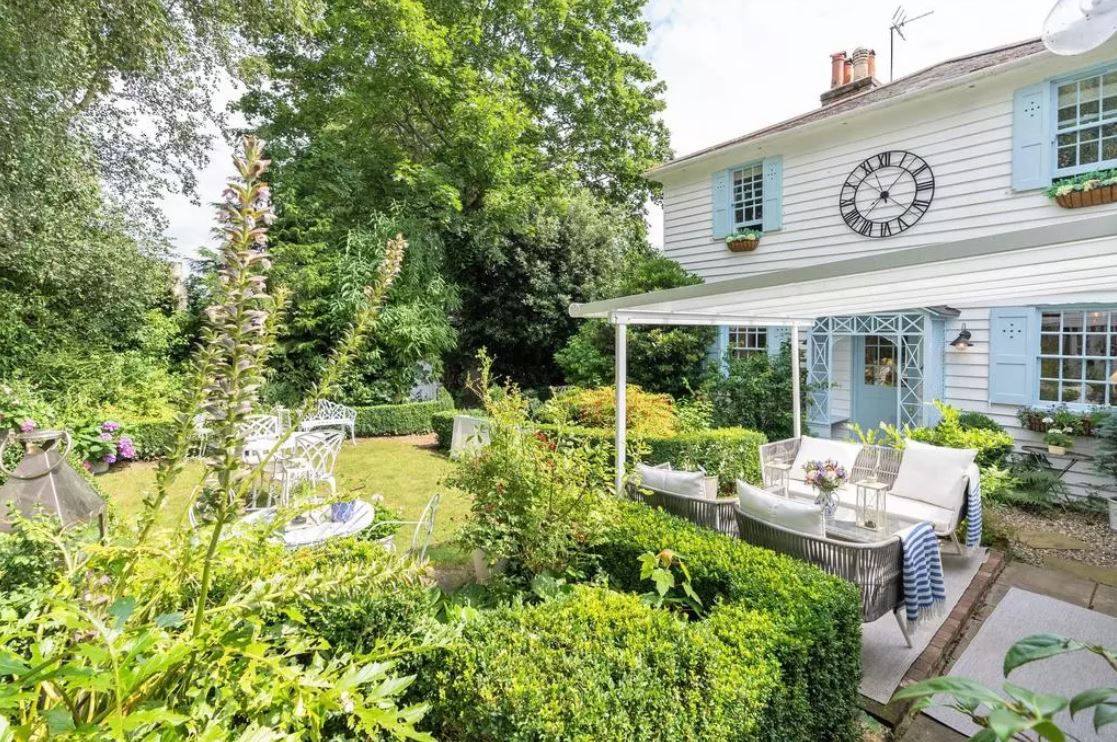 English Cottages: ‘Micro-Hamlet’ Of Dulwich, UK | Boomers Daily