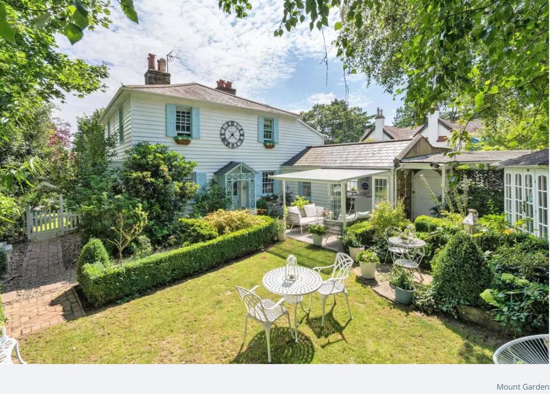 English Cottages: ‘Micro-Hamlet’ Of Dulwich, UK | Boomers Daily