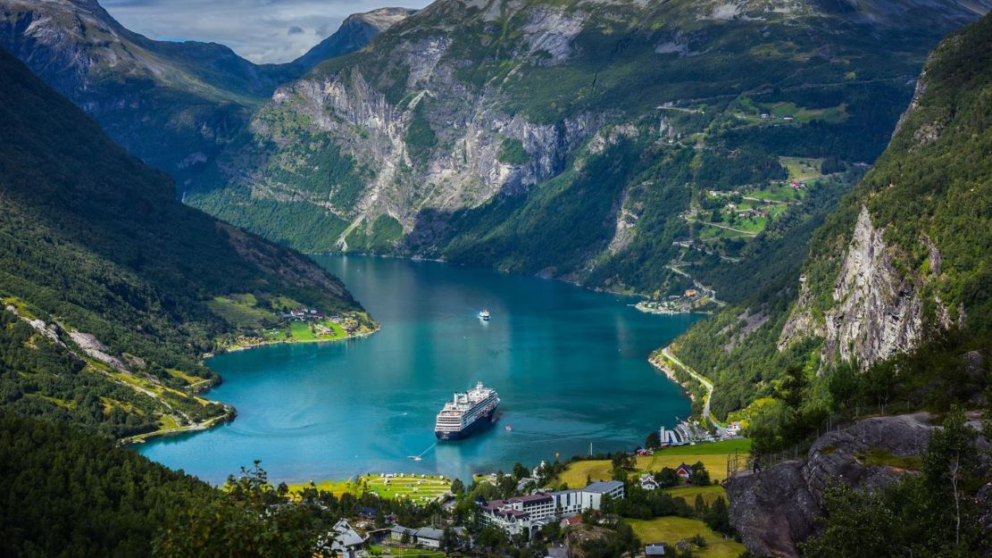 Village Views: Geiranger In Western Norway (4K) | Boomers Daily