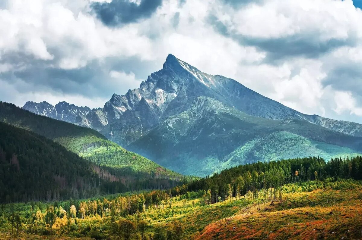 Timelapse Travel: ‘Magic Mountains’ In Slovakia | Boomers Daily