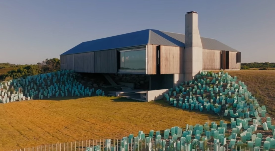 Design Tour: Bass Coast Farmhouse In Australia | Boomers Daily