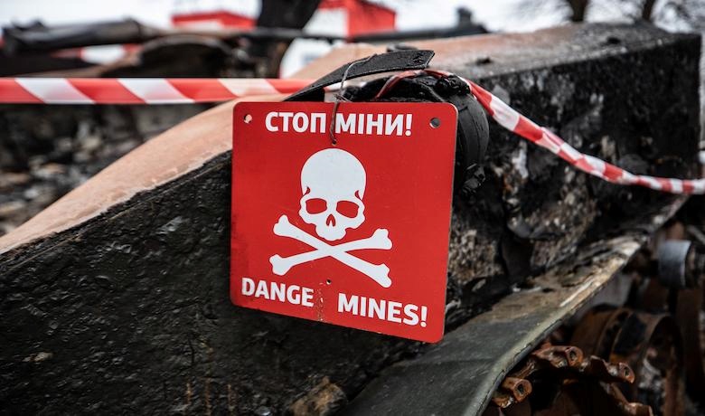 Military Analysis: Russia’s Vast Minefields In Ukraine | Boomers Daily